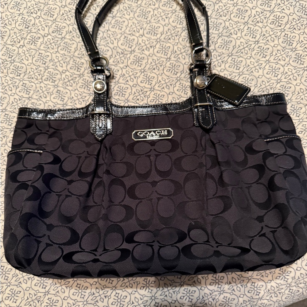 Coach Gallery Signature Black Canvas Patent Leather E… - Gem